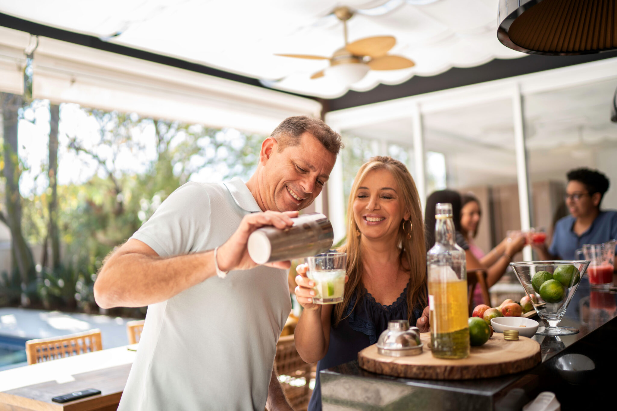 Cocktail zu Hause mixen - 6 Tipps für den besonderen Genuss